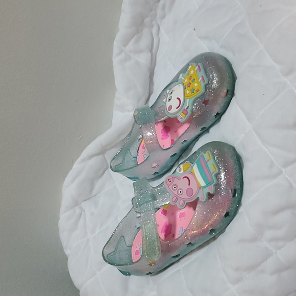 Peppa Pig | Shoes | Peppa Pig Character Sandals | Poshmark